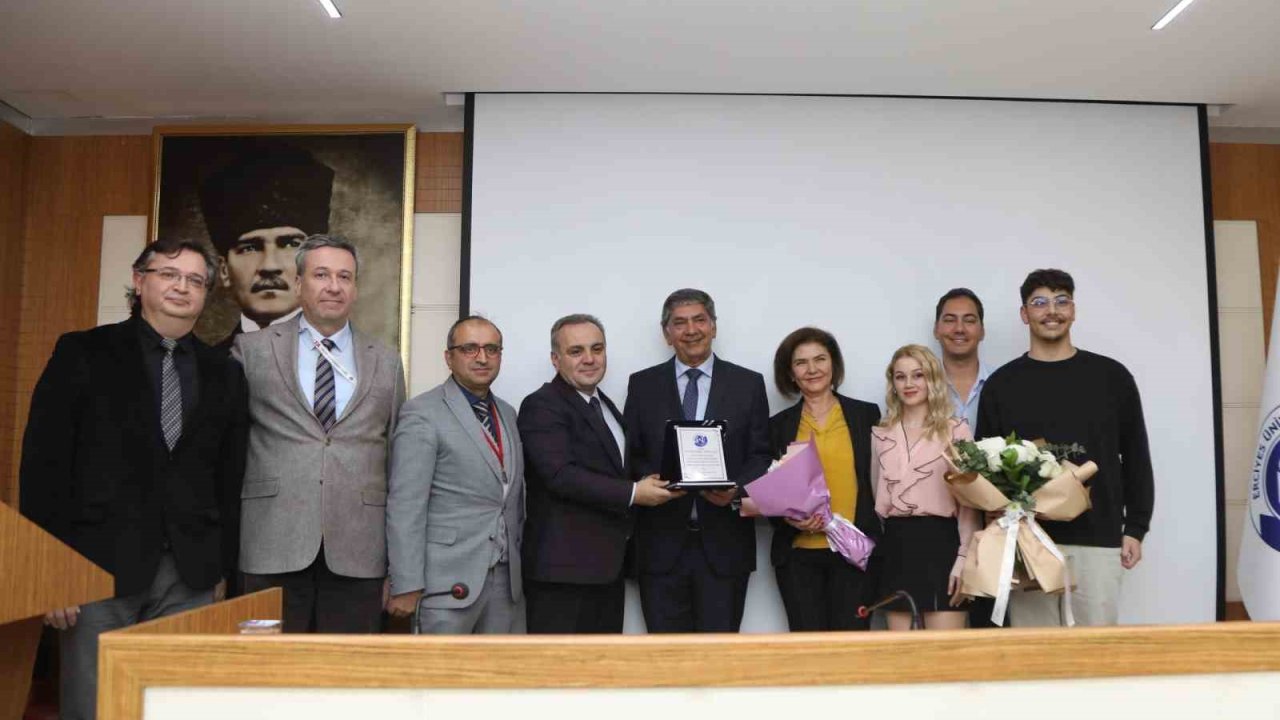 ERÜ Tıp Fakültesi’nde emekli profesöre tören düzenlendi